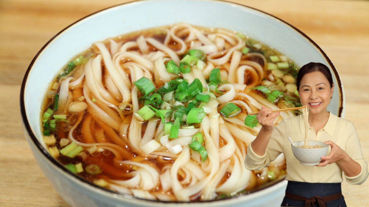 Simple Chinese Comfort Noodle Soup in Minutes | Yang Chun Mian ...